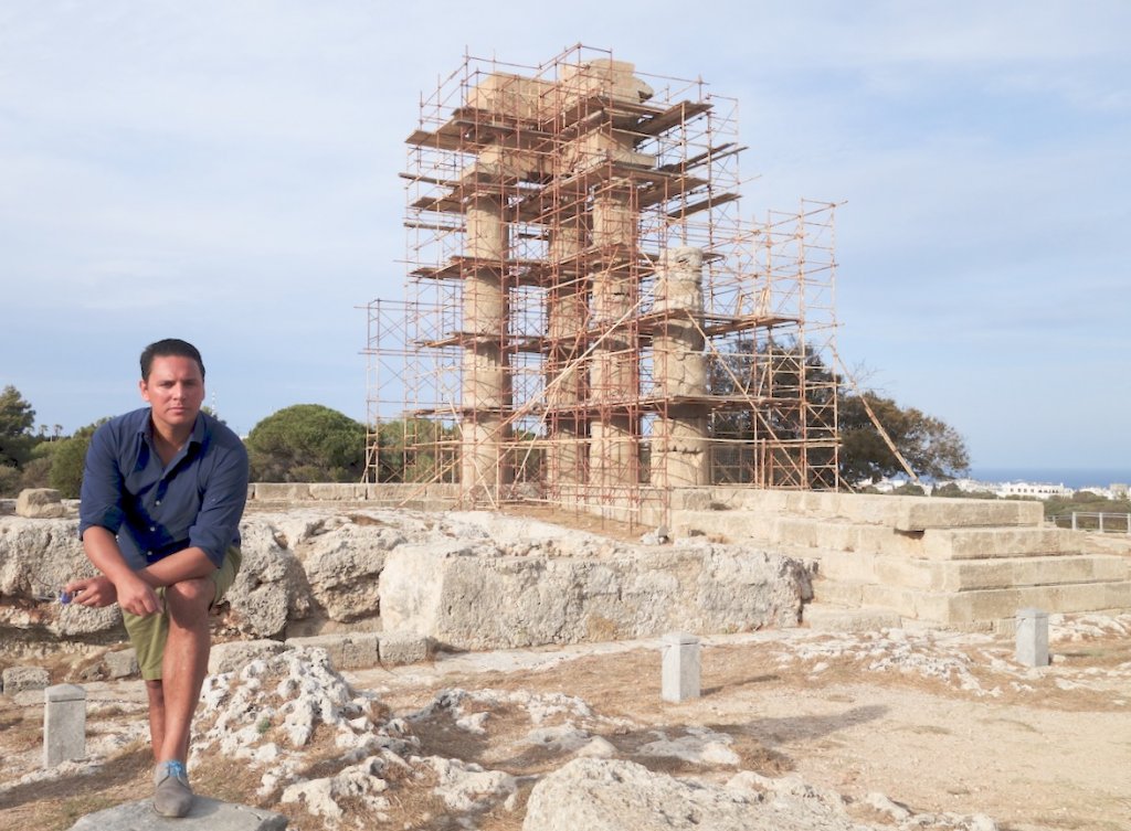 DER KOLOSS VON RHODOS – VOM MYTHOS IN DIE WISSENSCHAFT. | CHAHIL ART ...